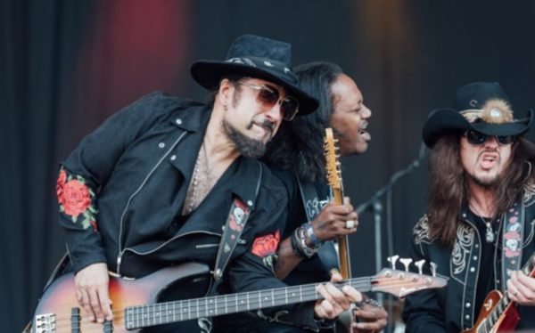 Exklusive Song-Premiere: ›Hard Times‹ von Supersonic Blues Machine